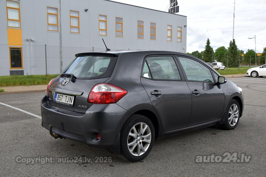 Pelēks Toyota Auris 2012 Tartu, ar dzinēja tilpumu 1.60 L un nobraukumu 0 tūkst. km par 3990 €, foto 9 vietnē AUTOMOTO.COM.LV