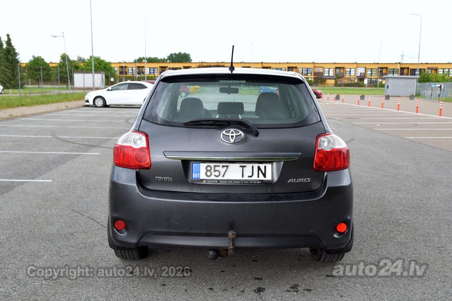 Pelēks Toyota Auris 2012 Tartu, ar dzinēja tilpumu 1.60 L un nobraukumu 0 tūkst. km par 3990 €, foto 10 vietnē AUTOMOTO.COM.LV