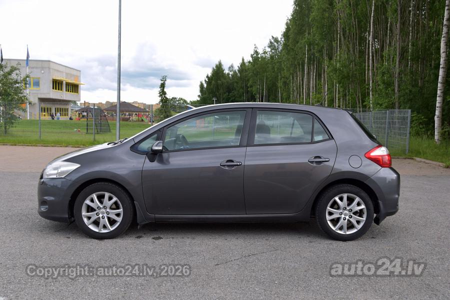 Pelēks Toyota Auris 2012 Tartu, ar dzinēja tilpumu 1.60 L un nobraukumu 0 tūkst. km par 3990 €, foto 13 vietnē AUTOMOTO.COM.LV