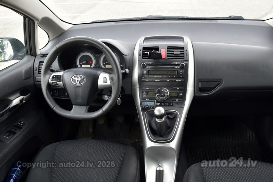 Pelēks Toyota Auris 2012 Tartu, ar dzinēja tilpumu 1.60 L un nobraukumu 0 tūkst. km par 3990 €, foto 18 vietnē AUTOMOTO.COM.LV