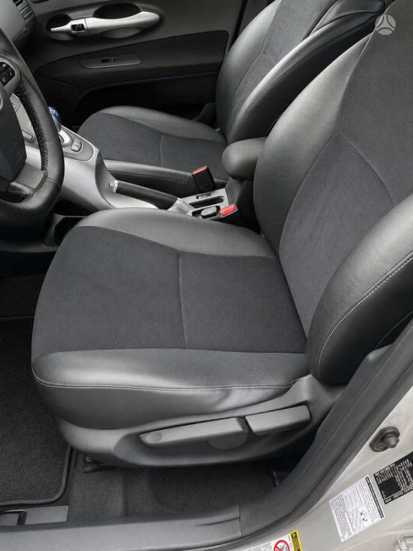 Pelēks Toyota Auris 2012 Viļņa, ar dzinēja tilpumu 1.80 L un nobraukumu 182 tūkst. km par 6490 €, foto 6 vietnē AUTOMOTO.COM.LV