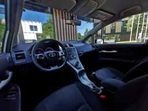 Pelēks Toyota Auris 2012 Rīga, ar dzinēja tilpumu 1.80 L un nobraukumu 220 tūkst. km par 7490 €, foto 8 vietnē AUTOMOTO.COM.LV