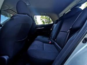 Pelēks Toyota Auris 2012 Rīga, ar dzinēja tilpumu 1.80 L un nobraukumu 220 tūkst. km par 7490 €, foto 11 vietnē AUTOMOTO.COM.LV