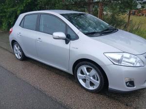 Grey Toyota Auris 2012 in Vilnius, with an engine capacity of 1.80 L and mileage of 112 thousand km for 6450 €, photo 3 on AUTOMOTO.COM.LV