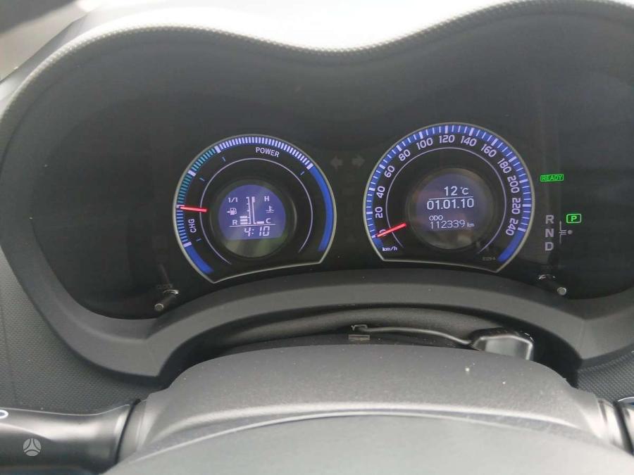 Grey Toyota Auris 2012 in Vilnius, with an engine capacity of 1.80 L and mileage of 112 thousand km for 6450 €, photo 14 on AUTOMOTO.COM.LV