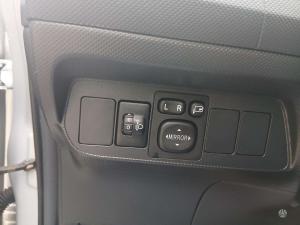 Grey Toyota Auris 2012 in Vilnius, with an engine capacity of 1.80 L and mileage of 112 thousand km for 6450 €, photo 16 on AUTOMOTO.COM.LV