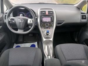 Grey Toyota Auris 2012 in Vilnius, with an engine capacity of 1.80 L and mileage of 112 thousand km for 6450 €, photo 17 on AUTOMOTO.COM.LV