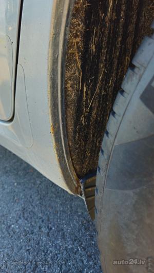 Pelēks Toyota Auris 2012 Tartu, ar dzinēja tilpumu 1.60 L un nobraukumu 186 tūkst. km par 2900 €, foto 13 vietnē AUTOMOTO.COM.LV