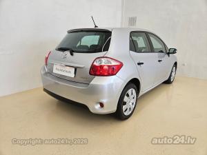Pelēks Toyota Auris 2012 Rakvere, ar dzinēja tilpumu 1.60 L un nobraukumu 254 tūkst. km par 4890 €, foto 3 vietnē AUTOMOTO.COM.LV