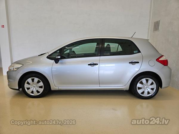 Pelēks Toyota Auris 2012 Rakvere, ar dzinēja tilpumu 1.60 L un nobraukumu 254 tūkst. km par 4890 €, foto 3 vietnē AUTOMOTO.COM.LV