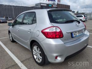 Grey Toyota Auris 2012 in Riga, with an engine capacity of 1.60 L and mileage of 179 thousand km for 5500 €, photo 5 on AUTOMOTO.COM.LV