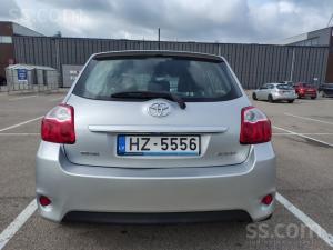 Grey Toyota Auris 2012 in Riga, with an engine capacity of 1.60 L and mileage of 179 thousand km for 5500 €, photo 6 on AUTOMOTO.COM.LV