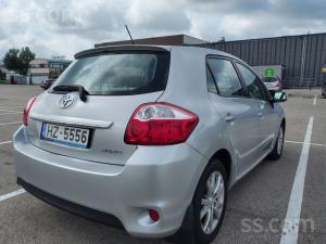Grey Toyota Auris 2012 in Riga, with an engine capacity of 1.60 L and mileage of 179 thousand km for 5500 €, photo 7 on AUTOMOTO.COM.LV