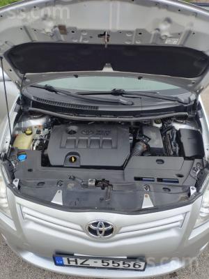 Grey Toyota Auris 2012 in Riga, with an engine capacity of 1.60 L and mileage of 179 thousand km for 5500 €, photo 18 on AUTOMOTO.COM.LV