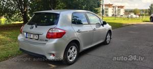 Pelēks Toyota Auris 2012 Tartu, ar dzinēja tilpumu 1.80 L un nobraukumu 170 tūkst. km par 5800 €, foto 3 vietnē AUTOMOTO.COM.LV