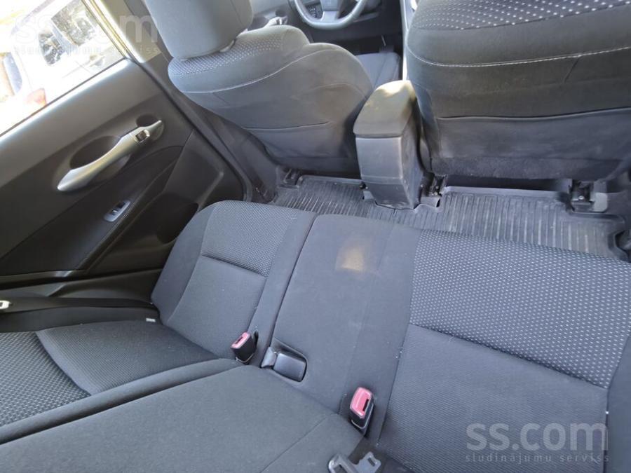 Pelēks Toyota Auris 2012 Rīga, ar dzinēja tilpumu 1.60 L un nobraukumu 246 tūkst. km par 5500 €, foto 17 vietnē AUTOMOTO.COM.LV