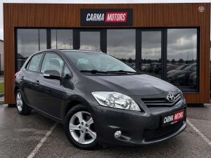 Pelēks Toyota Auris 2012 Viļņa, ar dzinēja tilpumu 2.00 L un nobraukumu 212 tūkst. km par 3490 €, foto  vietnē AUTOMOTO.COM.LV