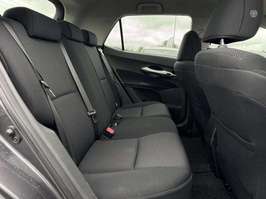 Pelēks Toyota Auris 2012 Viļņa, ar dzinēja tilpumu 2.00 L un nobraukumu 212 tūkst. km par 3490 €, foto 21 vietnē AUTOMOTO.COM.LV