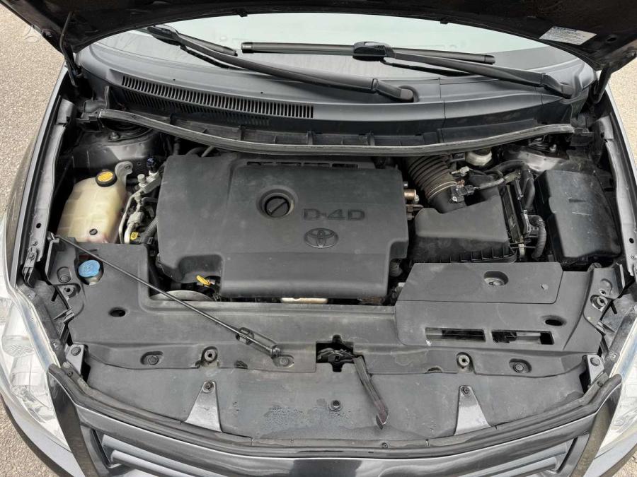 Pelēks Toyota Auris 2012 Viļņa, ar dzinēja tilpumu 2.00 L un nobraukumu 212 tūkst. km par 3490 €, foto 36 vietnē AUTOMOTO.COM.LV