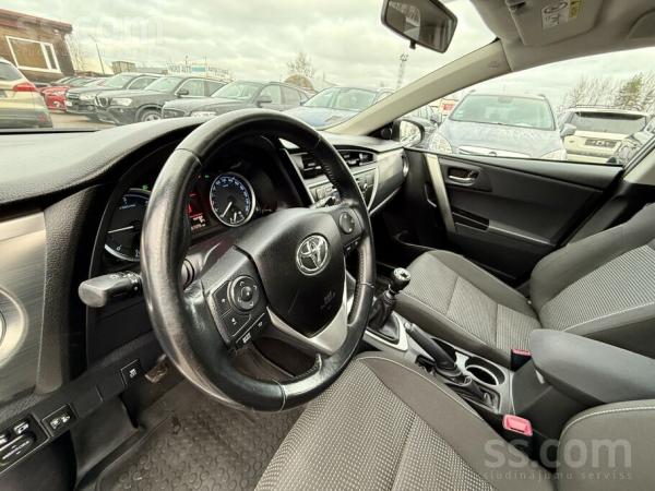 Grey Toyota Auris 2013 in Riga, with an engine capacity of 2.00 L and mileage of 0 thousand km for 4990 €, photo 10 on AUTOMOTO.COM.LV