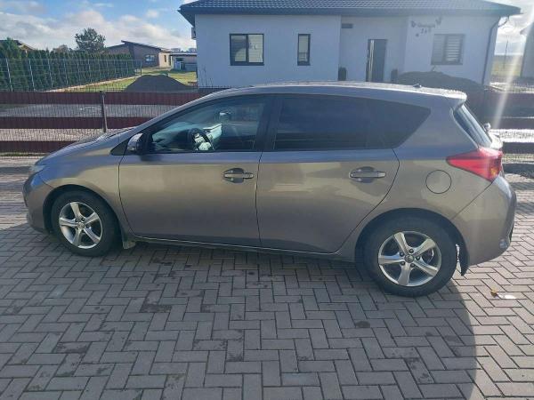 Pelēks Toyota Auris 2013 Šauļi, ar dzinēja tilpumu 1.40 L un nobraukumu 350 tūkst. km par 4250 €, foto 11 vietnē AUTOMOTO.COM.LV
