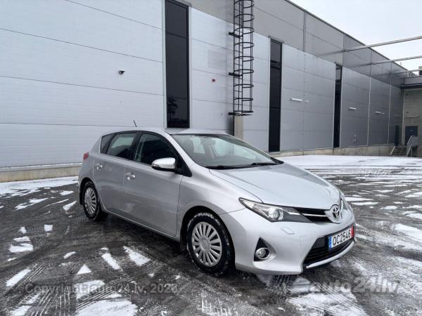 Pelēks Toyota Auris 2013 Tartu, ar dzinēja tilpumu 1.40 L un nobraukumu 232 tūkst. km par 4350 €, foto 2 vietnē AUTOMOTO.COM.LV