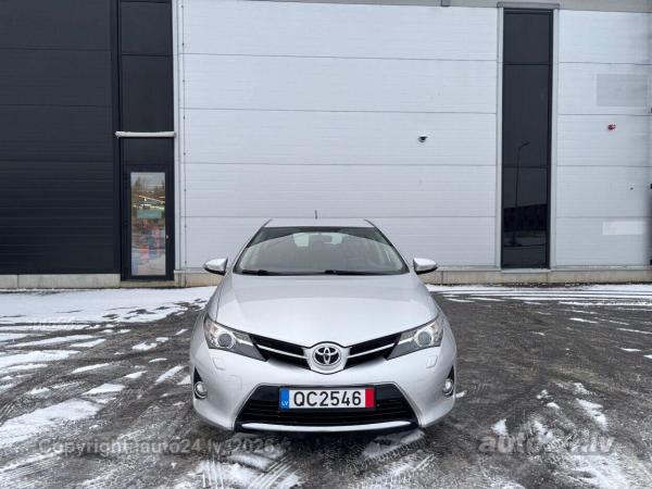 Pelēks Toyota Auris 2013 Tartu, ar dzinēja tilpumu 1.40 L un nobraukumu 232 tūkst. km par 4350 €, foto 3 vietnē AUTOMOTO.COM.LV