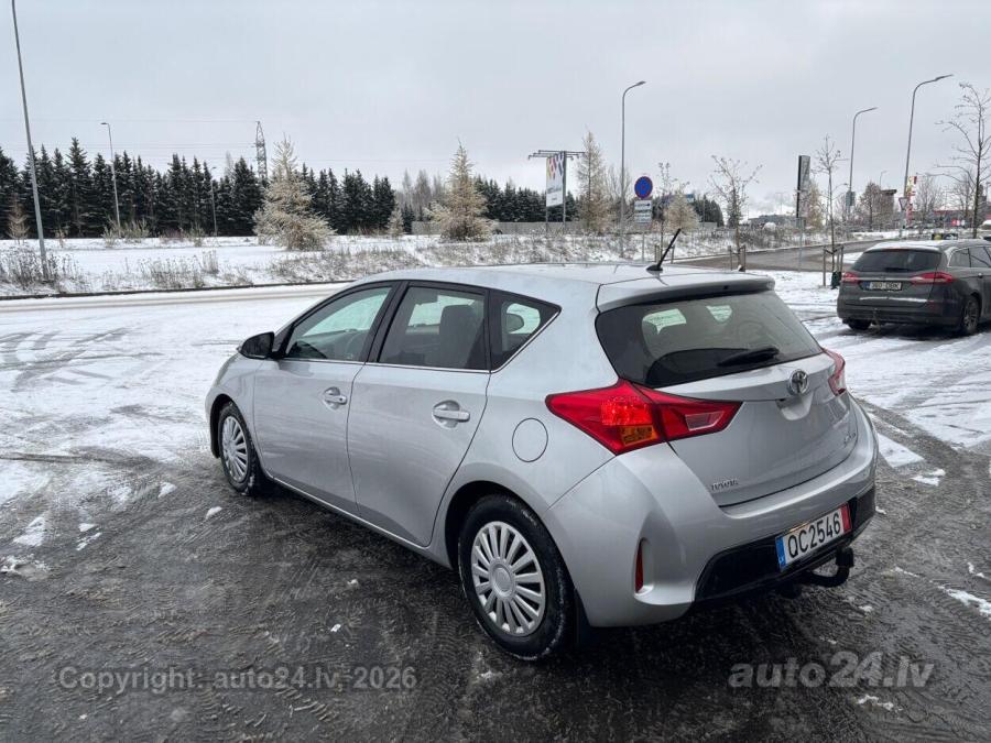 Grey Toyota Auris 2013 in Tartu, with an engine capacity of 1.40 L and mileage of 232 thousand km for 4350 €, photo 7 on AUTOMOTO.COM.LV