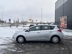 Grey Toyota Auris 2013 in Tartu, with an engine capacity of 1.40 L and mileage of 232 thousand km for 4350 €, photo 8 on AUTOMOTO.COM.LV