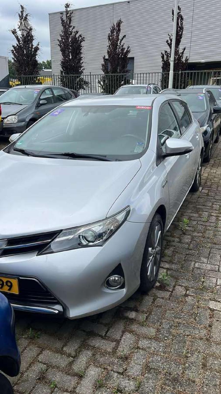 Grey Toyota Auris 2013 in Vilnius, with an engine capacity of 1.80 L and mileage of 236 thousand km for 8950 €, photo 37 on AUTOMOTO.COM.LV