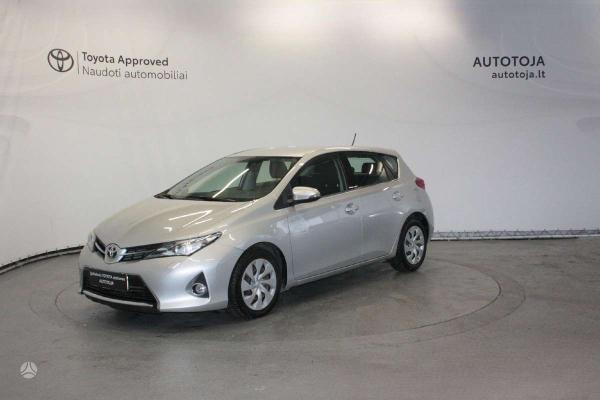Pelēks Toyota Auris 2013 Kauņa, ar dzinēja tilpumu 1.36 L un nobraukumu 274 tūkst. km par 5500 €, foto 1 vietnē AUTOMOTO.COM.LV