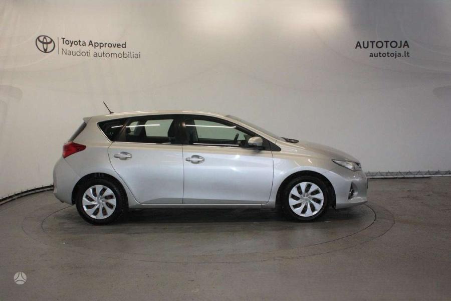 Pelēks Toyota Auris 2013 Kauņa, ar dzinēja tilpumu 1.36 L un nobraukumu 274 tūkst. km par 5500 €, foto 16 vietnē AUTOMOTO.COM.LV