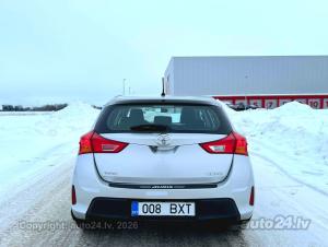 Grey Toyota Auris 2013 in Tallinn, with an engine capacity of 1.40 L and mileage of 202 thousand km for 4890 €, photo 8 on AUTOMOTO.COM.LV