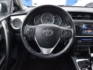 Pelēks Toyota Auris 2013 Rīga, ar dzinēja tilpumu 1.40 L un nobraukumu 308 tūkst. km par 3900 €, foto 10 vietnē AUTOMOTO.COM.LV