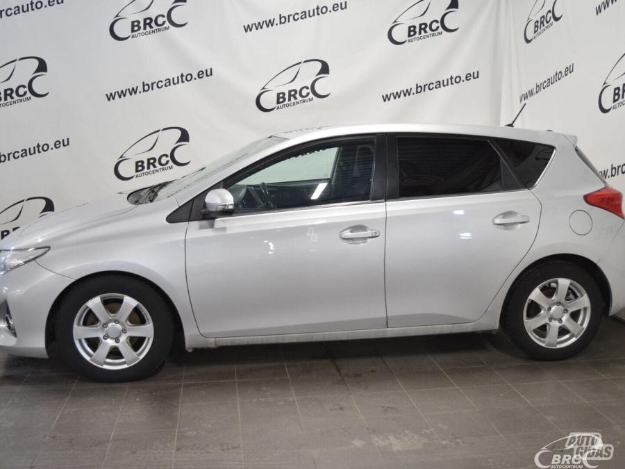 Pelēks Toyota Auris 2013 Rīga, ar dzinēja tilpumu 1.40 L un nobraukumu 308 tūkst. km par 3900 €, foto 23 vietnē AUTOMOTO.COM.LV