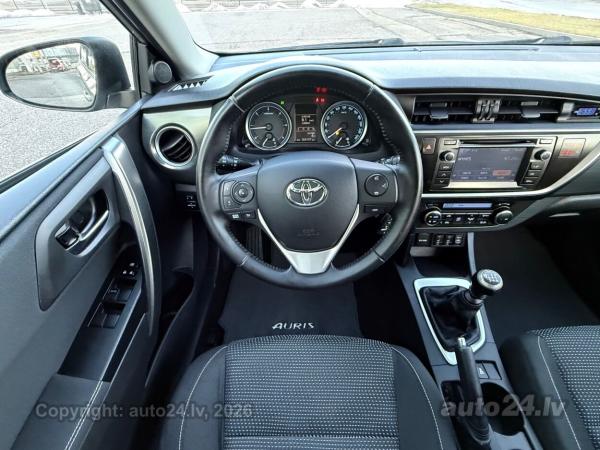 Pelēks Toyota Auris 2013 Tartu, ar dzinēja tilpumu 1.40 L un nobraukumu 264 tūkst. km par 6399 €, foto 8 vietnē AUTOMOTO.COM.LV