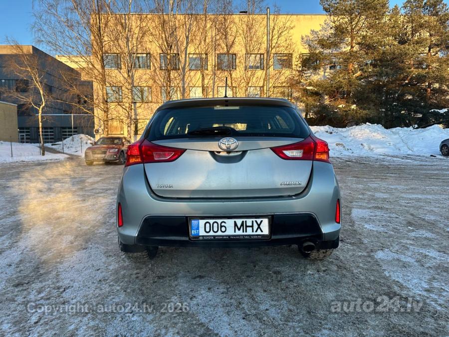 Pelēks Toyota Auris 2013 Tallina, ar dzinēja tilpumu 1.60 L un nobraukumu 194 tūkst. km par 5200 €, foto 6 vietnē AUTOMOTO.COM.LV