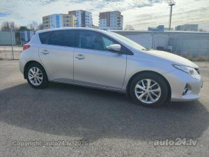 Pelēks Toyota Auris 2013 Tallina, ar dzinēja tilpumu 1.60 L un nobraukumu 180 tūkst. km par 5950 €, foto 8 vietnē AUTOMOTO.COM.LV