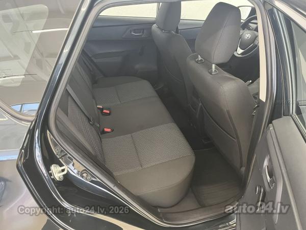Pelēks Toyota Auris 2013 Rakvere, ar dzinēja tilpumu 1.60 L un nobraukumu 190 tūkst. km par 6490 €, foto 6 vietnē AUTOMOTO.COM.LV