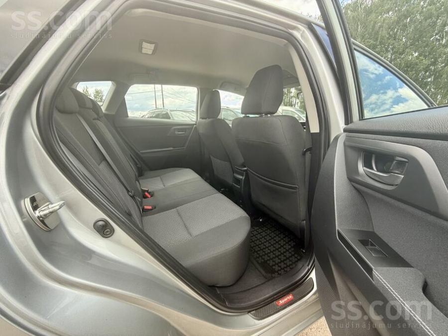 Pelēks Toyota Auris 2013 Rīga, ar dzinēja tilpumu 2.00 L un nobraukumu 0 tūkst. km par 4550 €, foto 15 vietnē AUTOMOTO.COM.LV