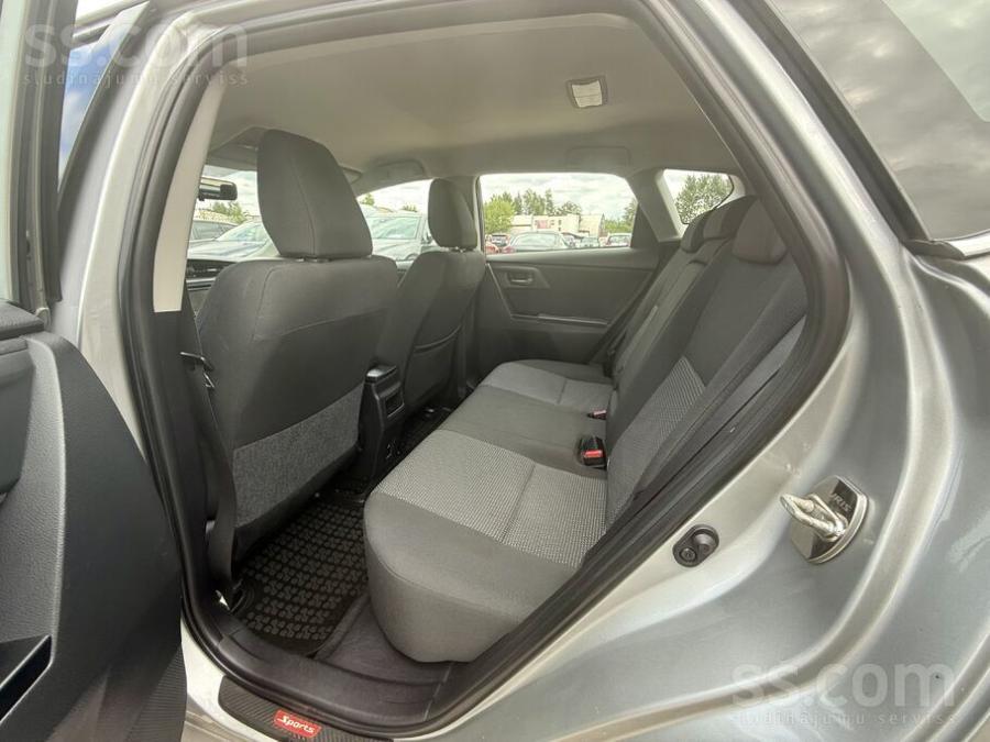 Pelēks Toyota Auris 2013 Rīga, ar dzinēja tilpumu 2.00 L un nobraukumu 0 tūkst. km par 4550 €, foto 16 vietnē AUTOMOTO.COM.LV