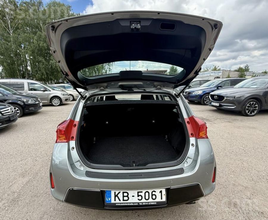 Pelēks Toyota Auris 2013 Rīga, ar dzinēja tilpumu 2.00 L un nobraukumu 0 tūkst. km par 4550 €, foto 19 vietnē AUTOMOTO.COM.LV