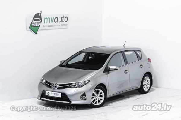 Pelēks Toyota Auris 2013 Tallina, ar dzinēja tilpumu 1.60 L un nobraukumu 78 tūkst. km par 8990 €, foto 1 vietnē AUTOMOTO.COM.LV