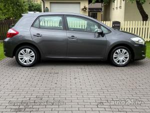 Pelēks Toyota Auris 2013 Pērnava, ar dzinēja tilpumu 1.60 L un nobraukumu 138 tūkst. km par 6250 €, foto 6 vietnē AUTOMOTO.COM.LV