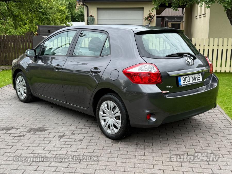 Pelēks Toyota Auris 2013 Pērnava, ar dzinēja tilpumu 1.60 L un nobraukumu 138 tūkst. km par 6250 €, foto 7 vietnē AUTOMOTO.COM.LV