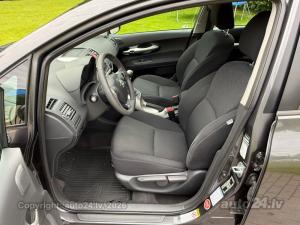Pelēks Toyota Auris 2013 Pērnava, ar dzinēja tilpumu 1.60 L un nobraukumu 138 tūkst. km par 6250 €, foto 15 vietnē AUTOMOTO.COM.LV