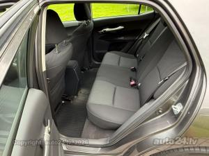 Pelēks Toyota Auris 2013 Pērnava, ar dzinēja tilpumu 1.60 L un nobraukumu 138 tūkst. km par 6250 €, foto 16 vietnē AUTOMOTO.COM.LV