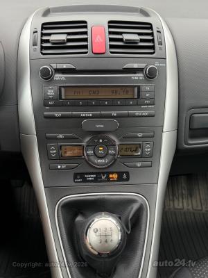 Pelēks Toyota Auris 2013 Pērnava, ar dzinēja tilpumu 1.60 L un nobraukumu 138 tūkst. km par 6250 €, foto 20 vietnē AUTOMOTO.COM.LV