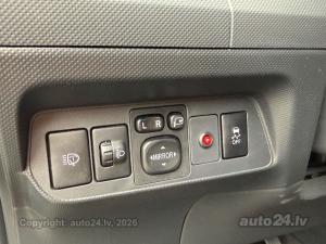 Pelēks Toyota Auris 2013 Pērnava, ar dzinēja tilpumu 1.60 L un nobraukumu 138 tūkst. km par 6250 €, foto 21 vietnē AUTOMOTO.COM.LV