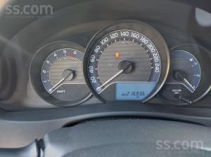 Grey Toyota Auris 2013 in Ventspils, with an engine capacity of 1.40 L and mileage of 217 thousand km for 6000 €, photo 7 on AUTOMOTO.COM.LV
